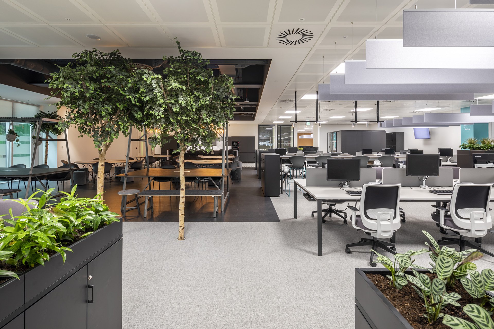 Head Office Design | Adecco - work.place.create.